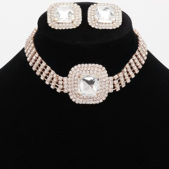 BB Boutique | Jewelry | Rhinestone Necklace Set | Poshmark